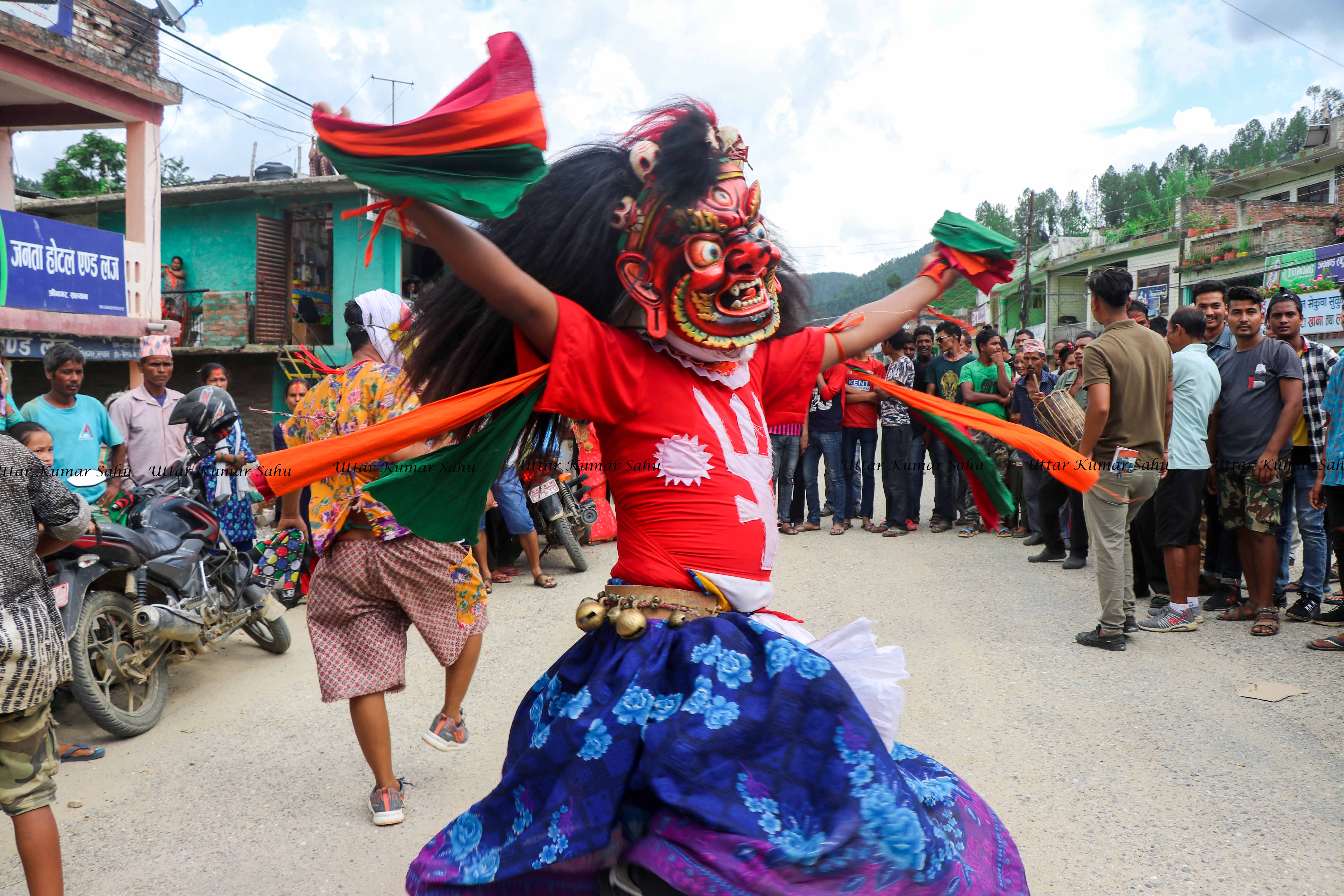 सल्यानको लाखे नाच (फोटो फिचर)